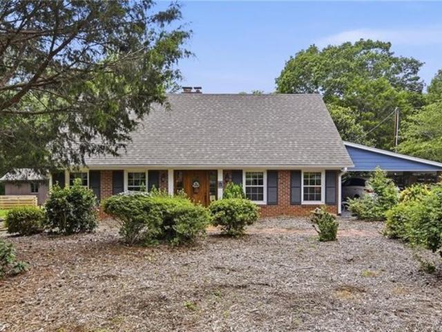4184 Sunnydell Dr, Winston Salem, NC 27106