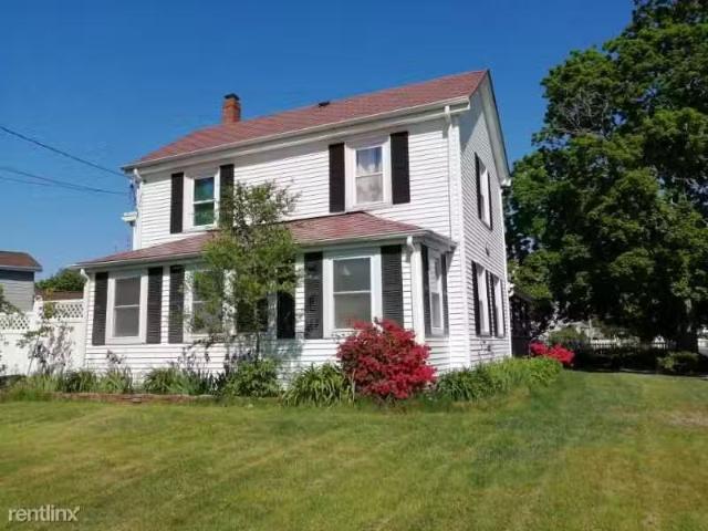 41855601 228 River St
