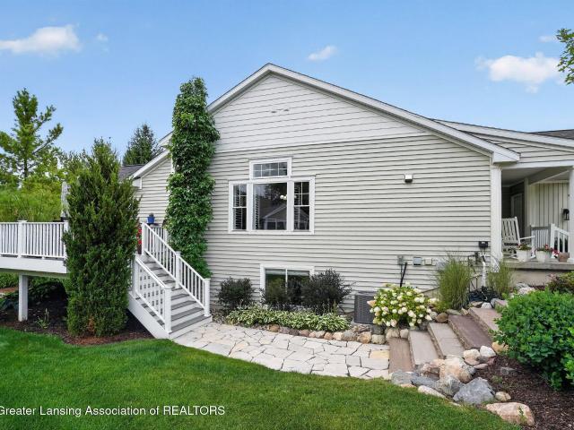 4185 Hamlet Cove