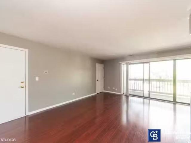 41877930 209 W Court Of Shorewood Apt 2a