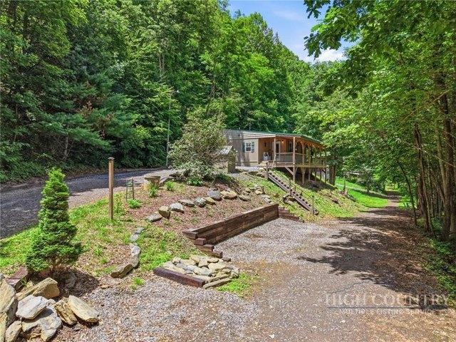 4180 Three Top Rd, Todd, NC 28684