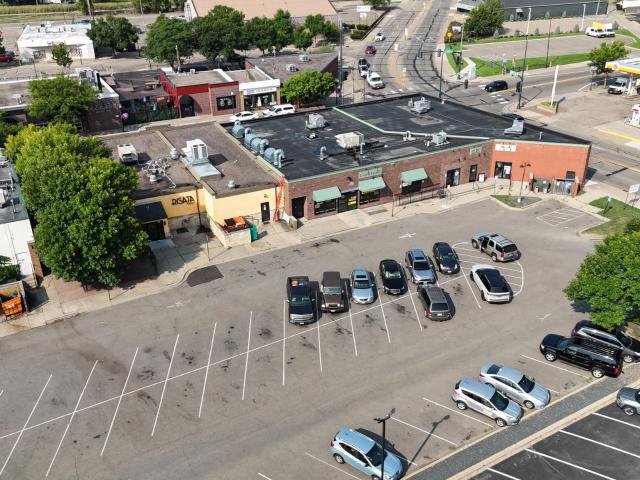 4180 W Broadway Avenue
