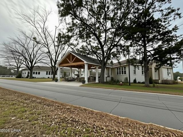 4181 Applewhite St, Greenwood, FL 32443