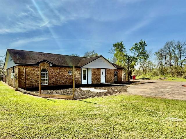 4183 County Road 571, West Columbia, TX 77486 | MLS #43363