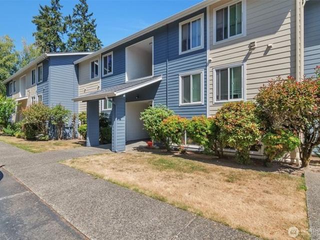 4183 W Lake Sammamish Pkwy SE Apt B104, Bellevue, WA 98008
