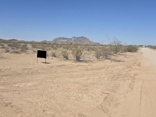 418XX W Palm Ln, Tonopah, AZ 85354