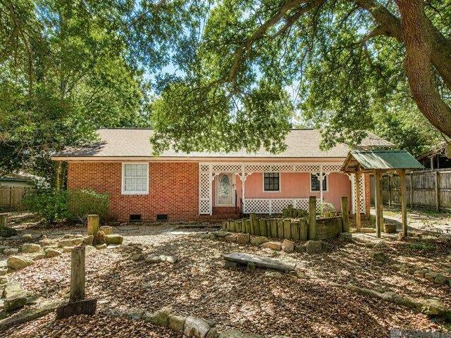418 Centenary Dr, Baton Rouge, LA 70808