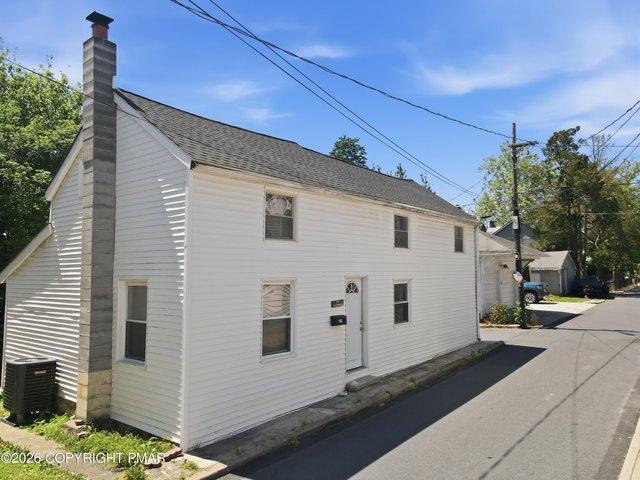 418 Crane St, Catasauqua, PA 18032