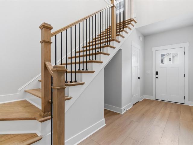 418 Crestcreek Drive