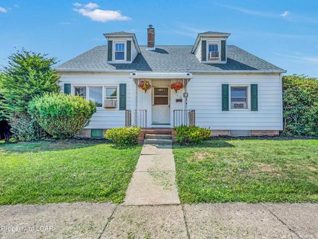 418 Allegheny St, White Haven, PA 18661