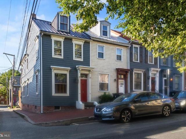 418 Boas Street