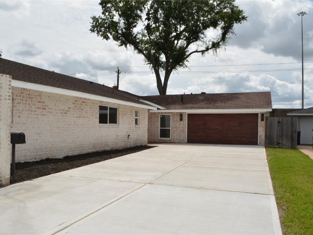 418 Briar Hill Drive