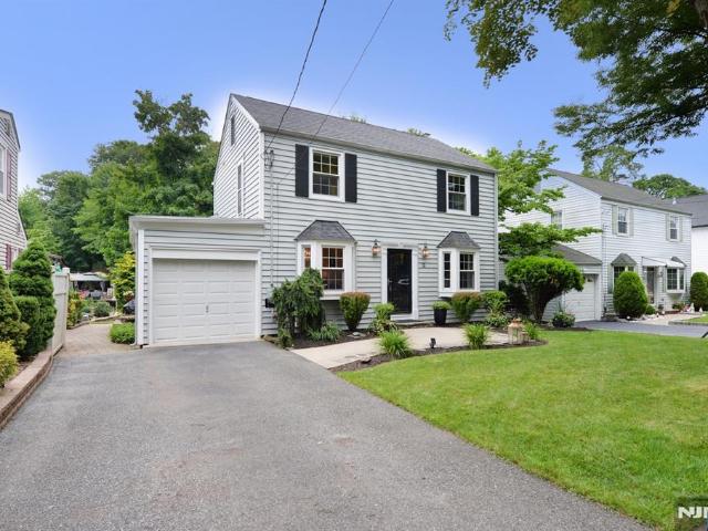 418 Burlington Road