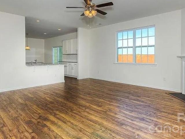 418 Grantham Lane