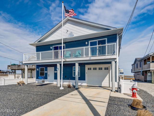 418 Dock Road