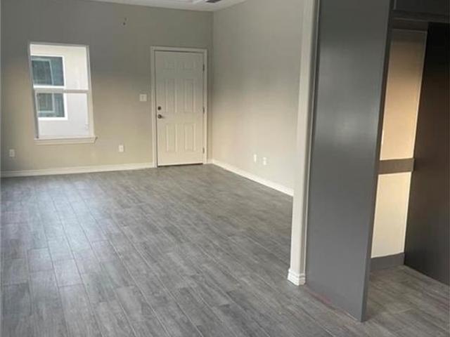 418 E 3rd Street 6