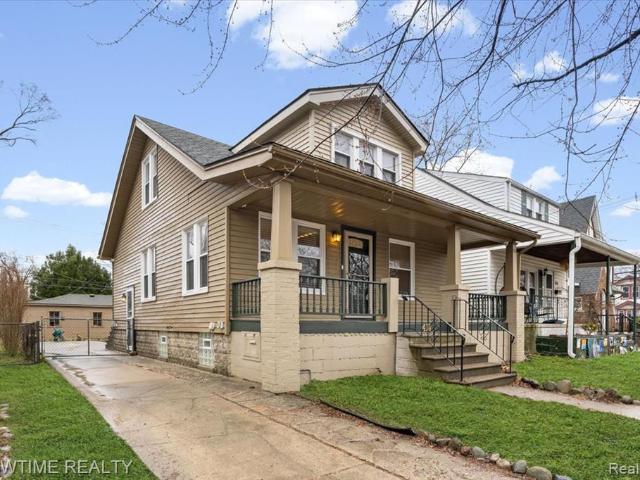 418 E Woodland Street