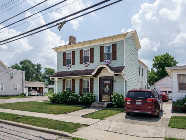 418 E Broadway Street