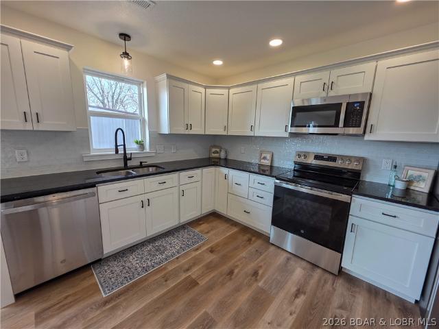 418 E Newton
