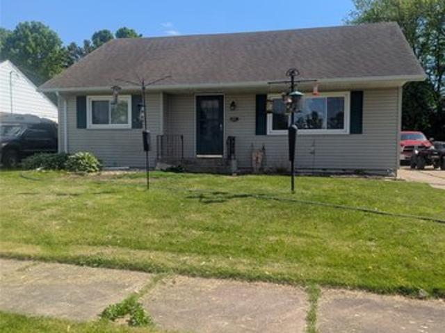 418 E School St, Thorp, WI 54771