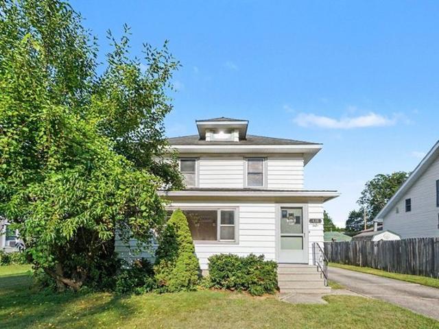418 Elm St, Three Rivers, MI 49093