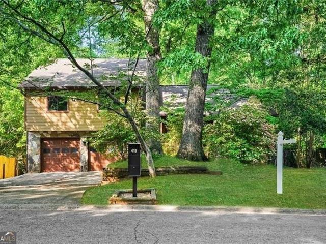 418 Fire Fly Dr, Tucker, GA 30084