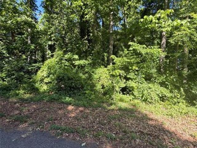 418 Florence Cir, Statesville, NC 28625