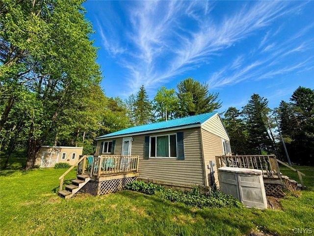 418 Kelsey Ln, Erieville, NY 13061