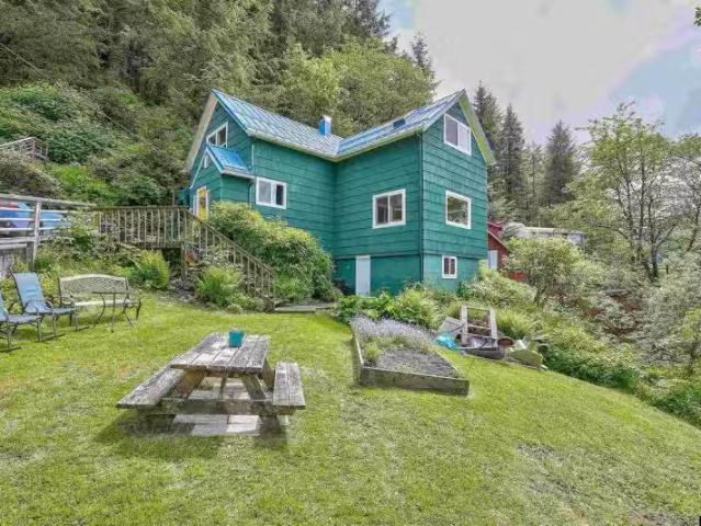 418 KENNEDY ST, JUNEAU, AK 99801 Single Family Residence For S.