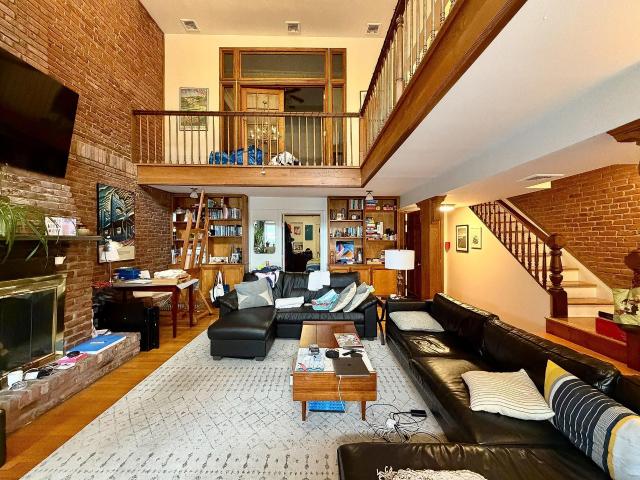 418 Hudson St # 1
