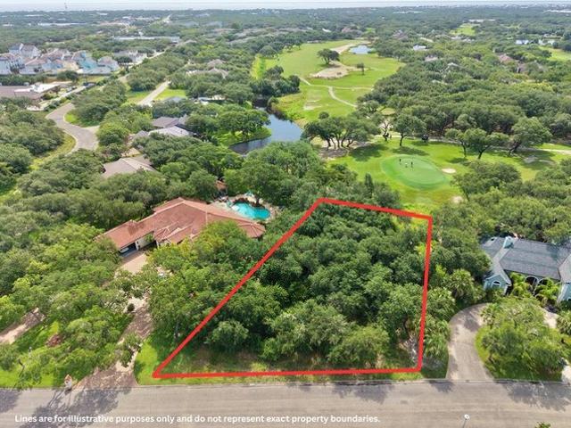 418 Olympic Dr, Rockport, TX 78382