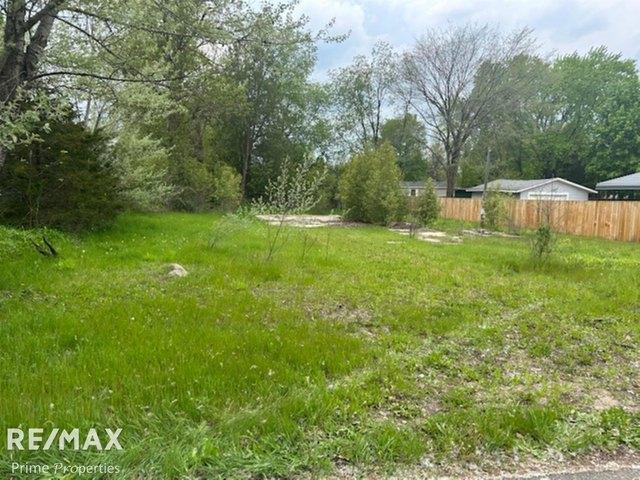 418 Locust St, Howard City, MI 49329