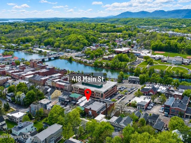 418 Main Street