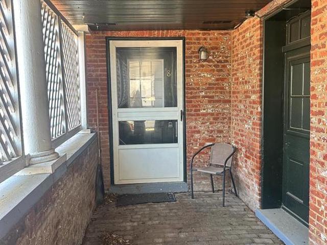 418 N Loudoun Street # 8