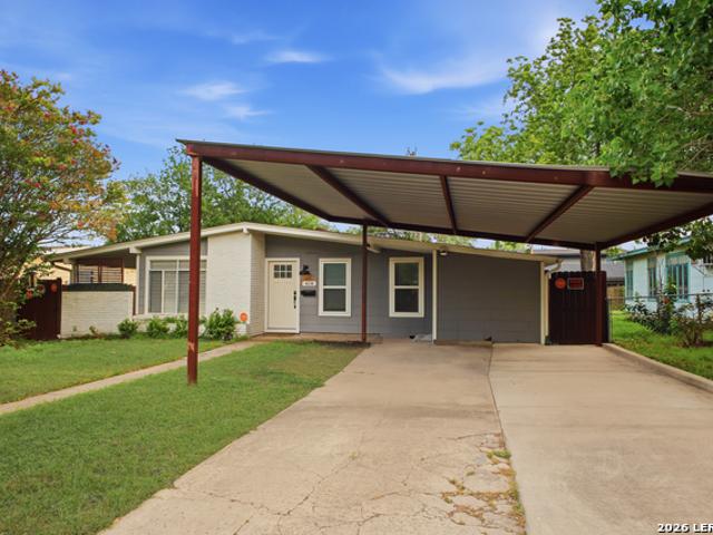 418 Nassau Dr