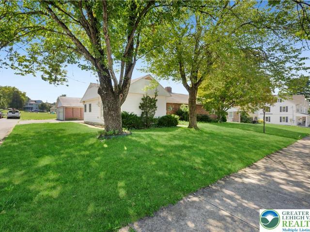 418 S 4th Street