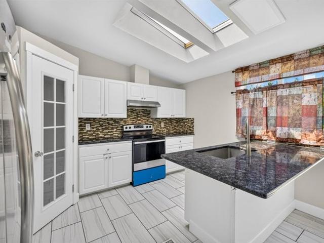 418 S 23rd Ave, Pasco, WA 99301