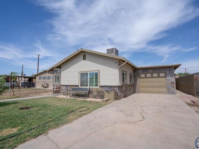 418 S F St, Imperial, CA 92251