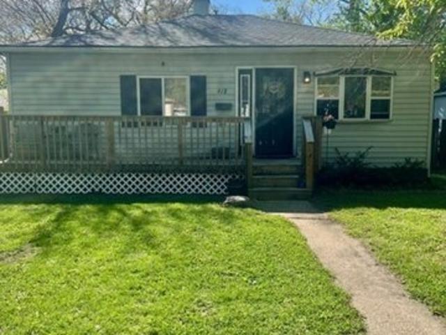 418 S Lawrence St, Hobart, IN 46342