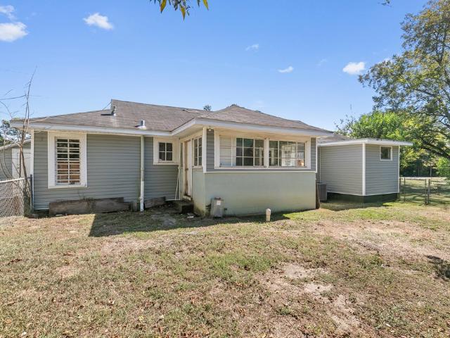 418 S Main
