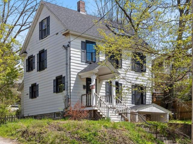 418 Saint Paul St, Burlington, VT 05401