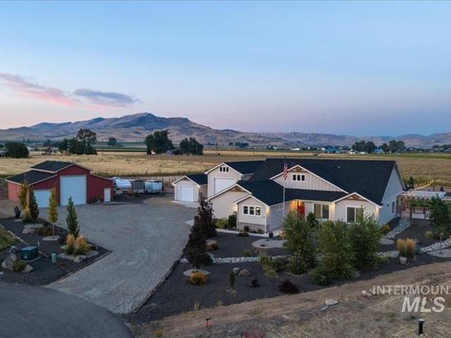 418 Skyview Ln, Emmett, ID 83617