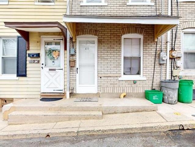 418 Spruce Street