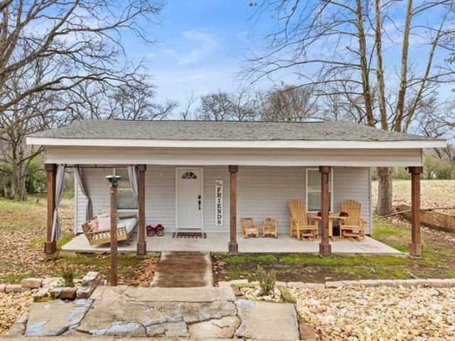 418 Staunton Ave, Florence, AL 35630