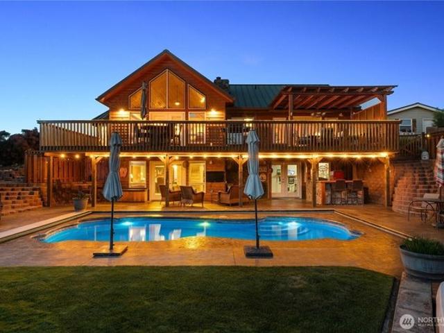 418 SW Summer Pl SW, Mattawa, WA 99349