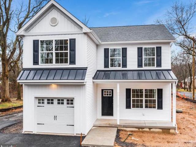 418 Pebble Hill Rd, Doylestown, PA 18901