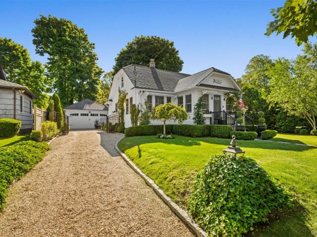 418 Pine Acres Boulevard