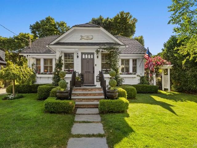 418 Pine Acres Blvd, Brightwaters, NY 11718
