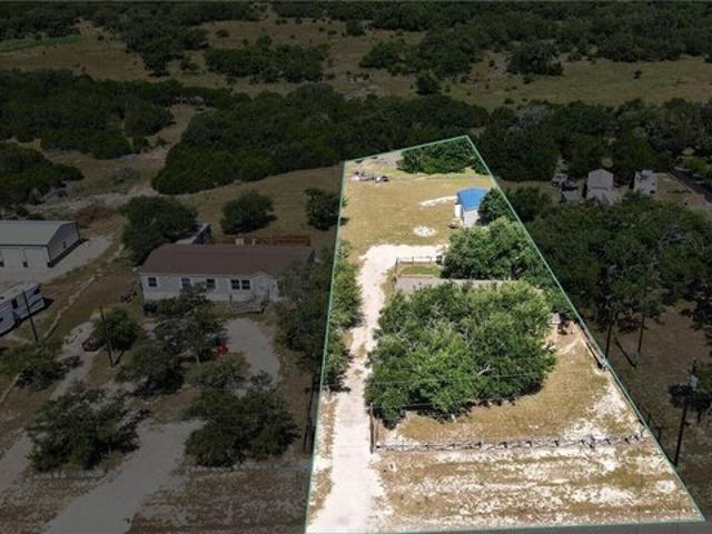 418 Private Road 1505, Bandera, TX 78003