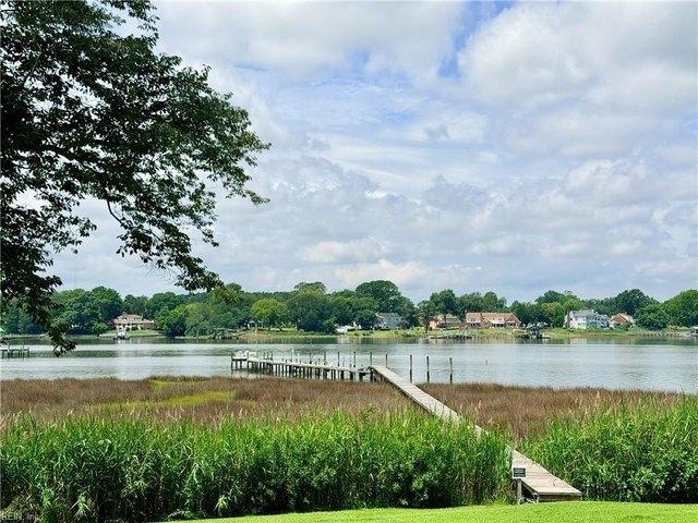 418 Robin Rd, Portsmouth, VA 23701